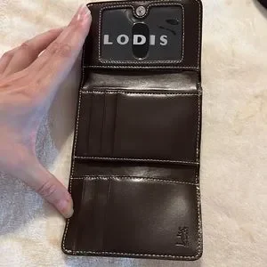 Lodis | Bags | Lodis Tan Cream Neutral Leather Trifold Wallet Card ...
